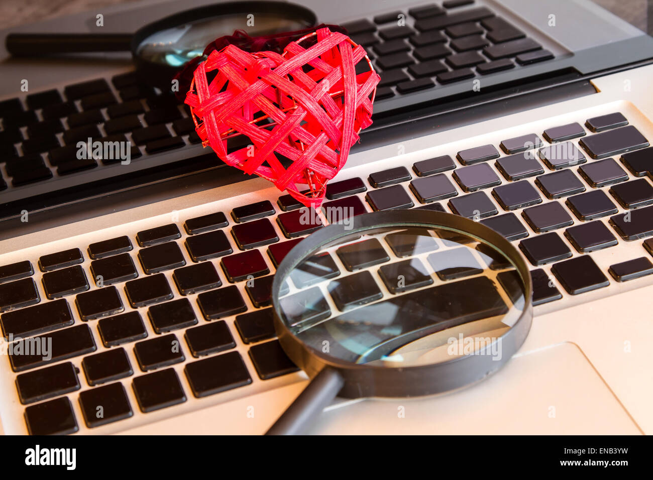 Internet love hi-res stock photography and images - Alamy