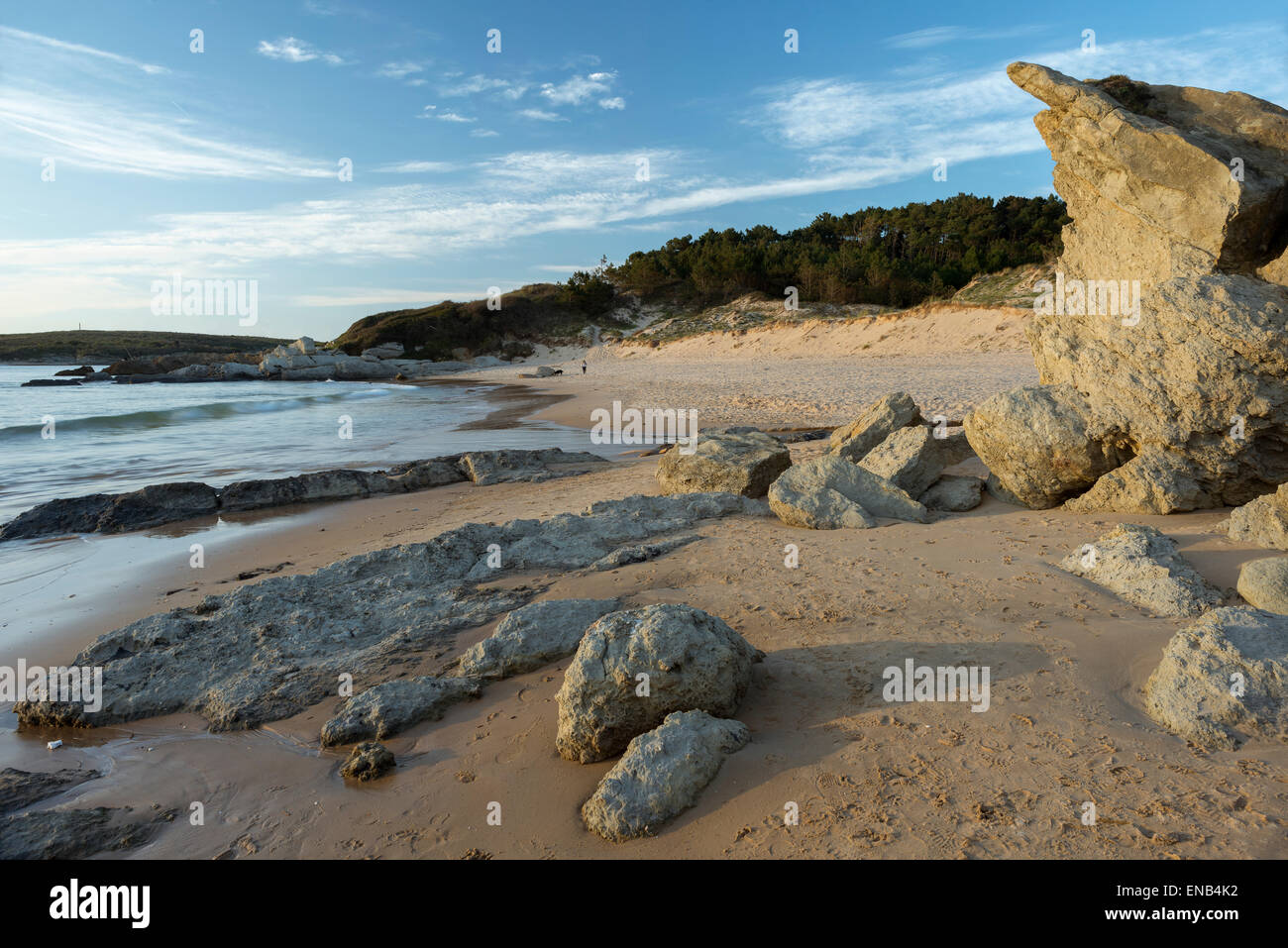 Empty beach and rocks hi-res stock photography and images - Alamy