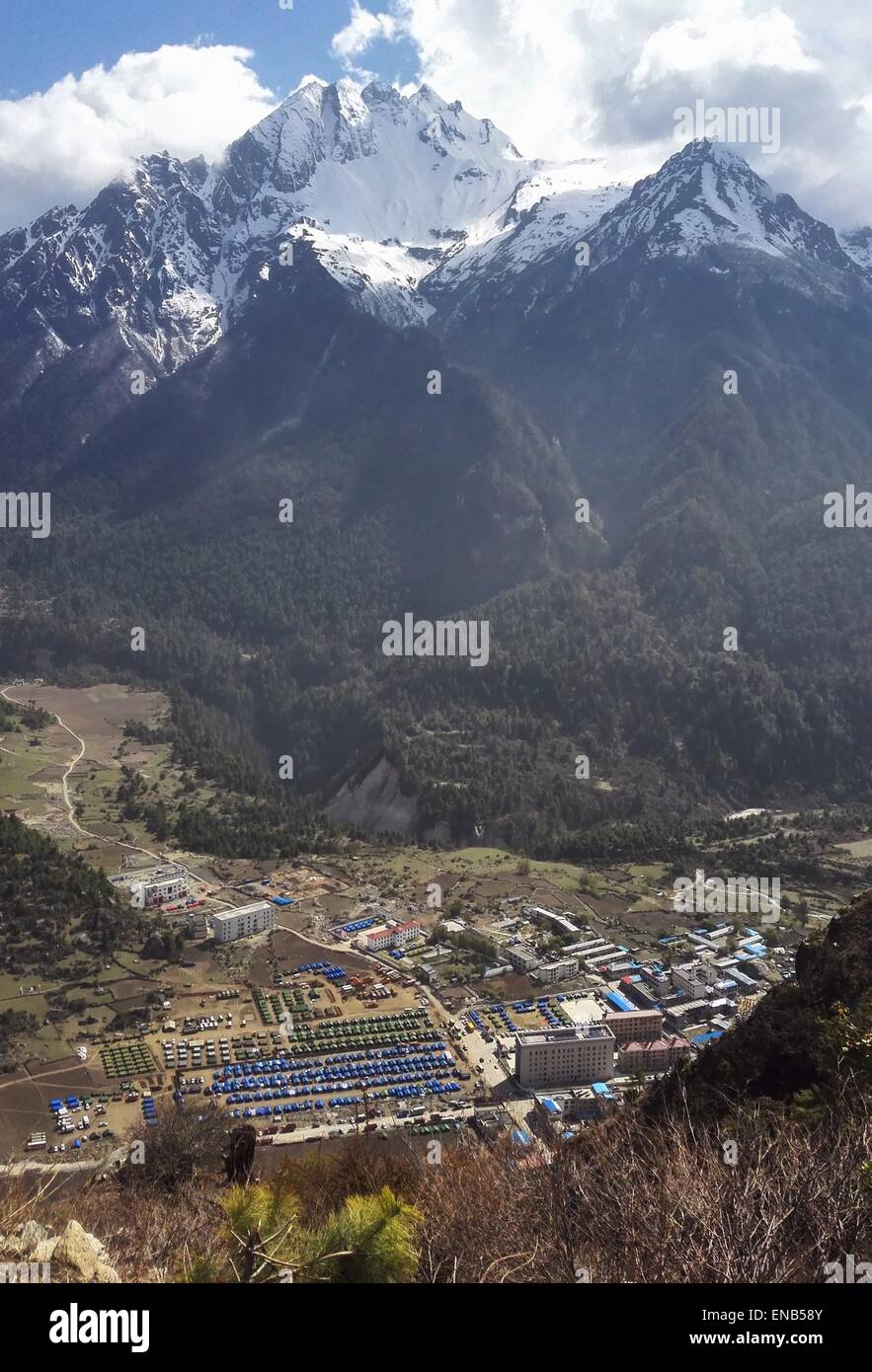 Gyirong hi-res stock photography and images - Alamy