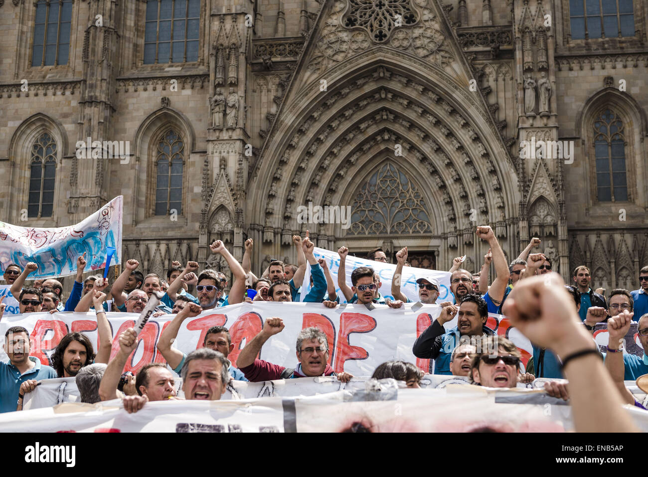 Movistar protest hi-res stock photography and images - Alamy