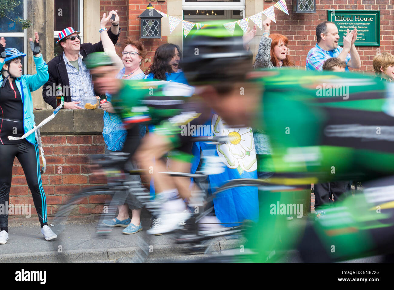 Whitby cycle hi-res stock photography and images - Alamy
