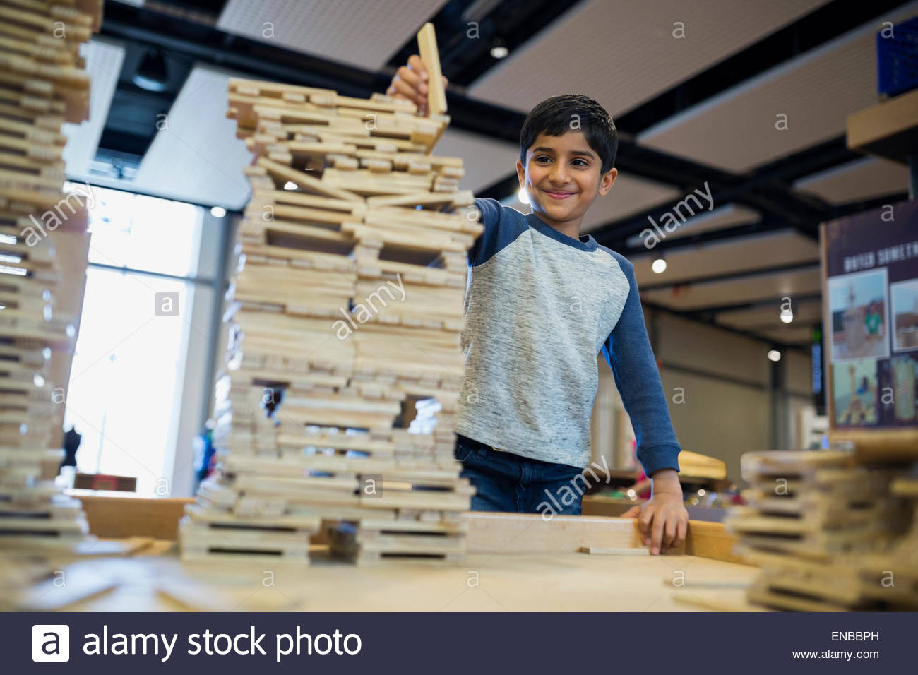 Center block hi-res stock photography and images - Alamy