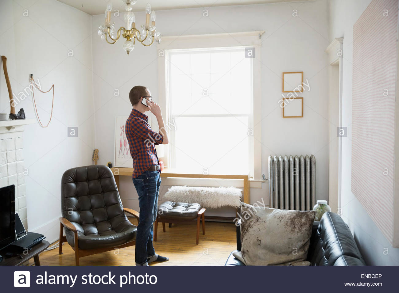 30 man living room hi-res stock photography and images - Alamy