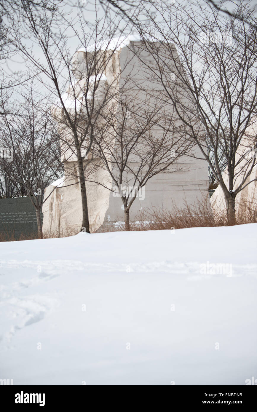 Dr snow monument hi-res stock photography and images - Alamy