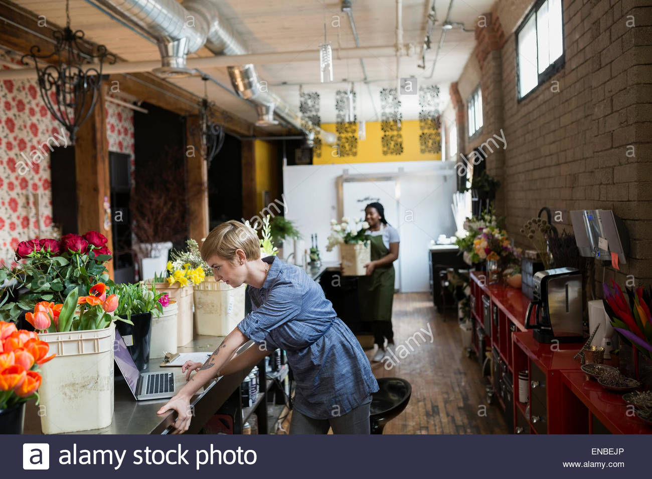 Working with flower hi-res stock photography and images - Alamy