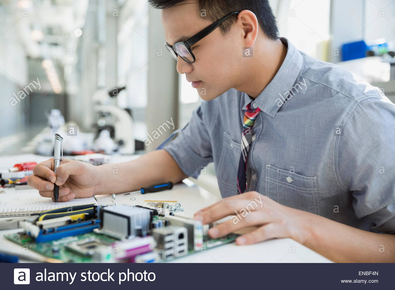 Scientist at black board hi-res stock photography and images - Alamy