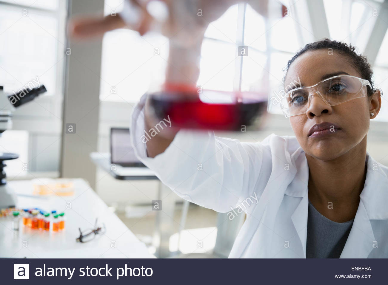Laboratory beaker hi-res stock photography and images - Alamy