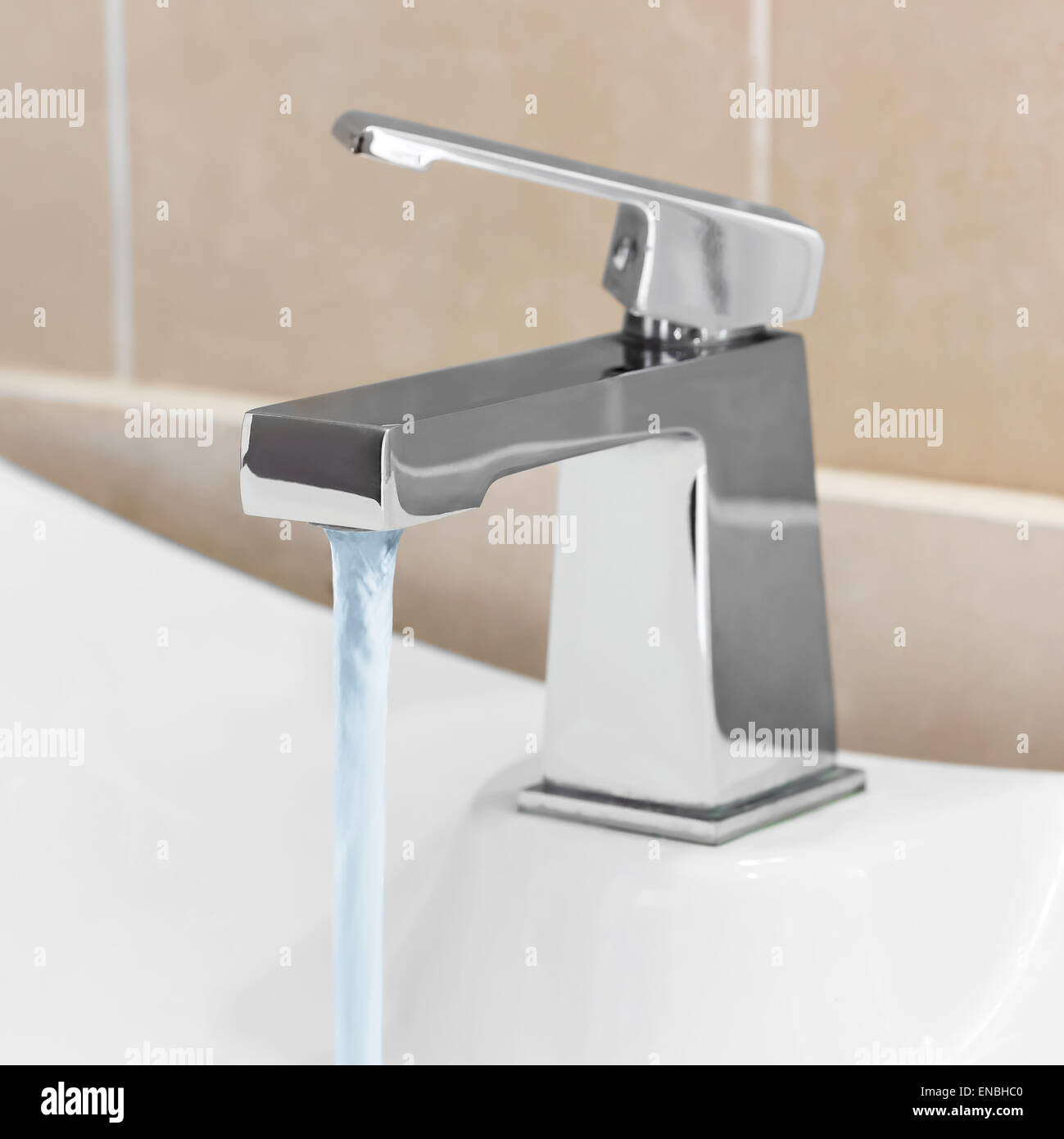 Faucet running water hi-res stock photography and images - Alamy