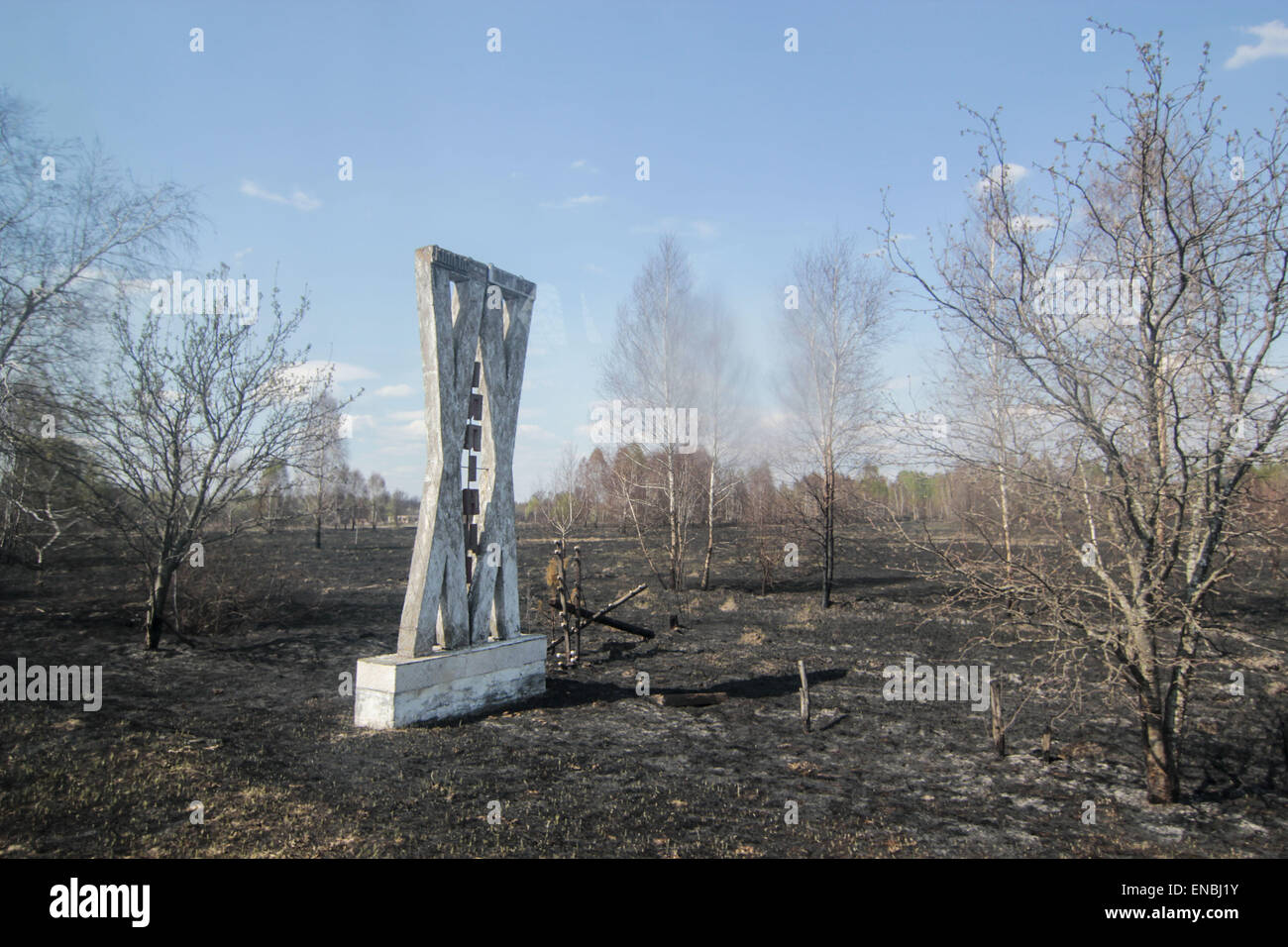 Chernobyl, Ukraine. 1st May, 2015. Ukrainian firemen rest and pump ...
