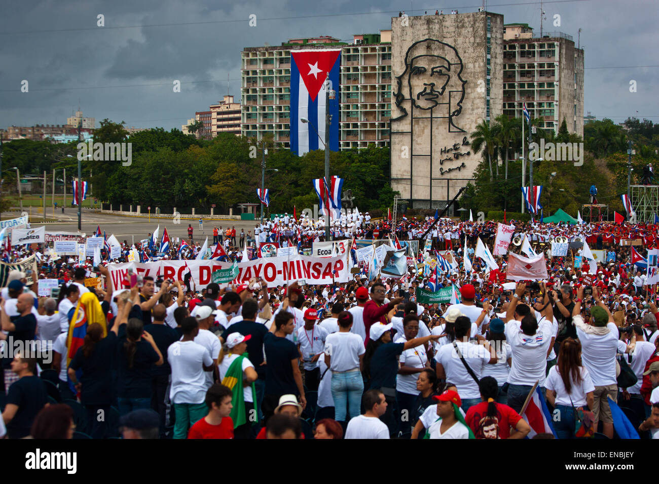 Havana, Cuba. 1st May, 2015. Cubans and foreign guests parade in ...