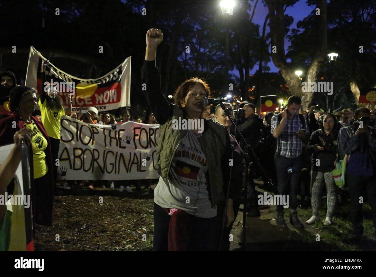Protest against the forced closure of remote Aboriginal communities in ...