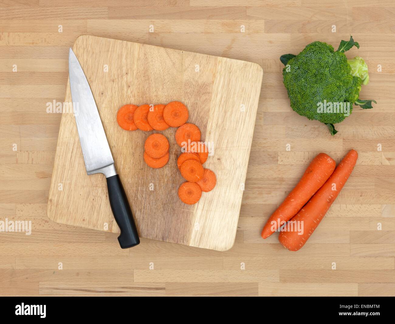 A close up shot of cutting board for food preparation Stock Photo - Alamy