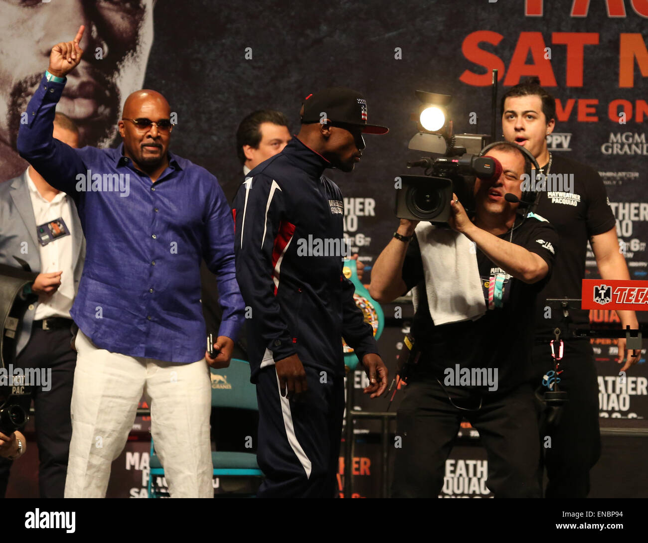 Las Vegas, Nevada, USA. 1st May, 2015. A record 11,500 boxing fans ...