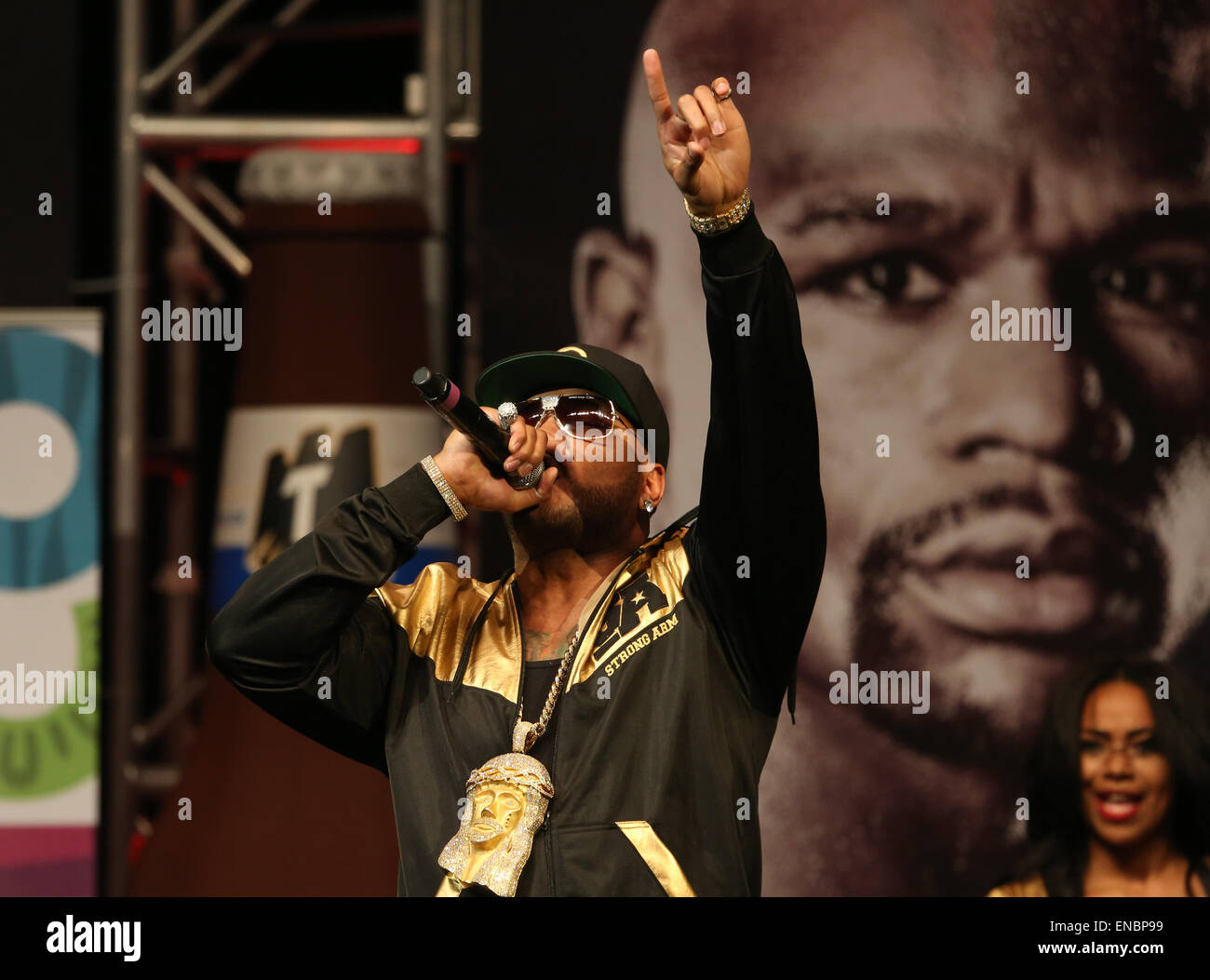 Las Vegas, Nevada, USA. 1st May, 2015. Flo Rida performs for a record ...