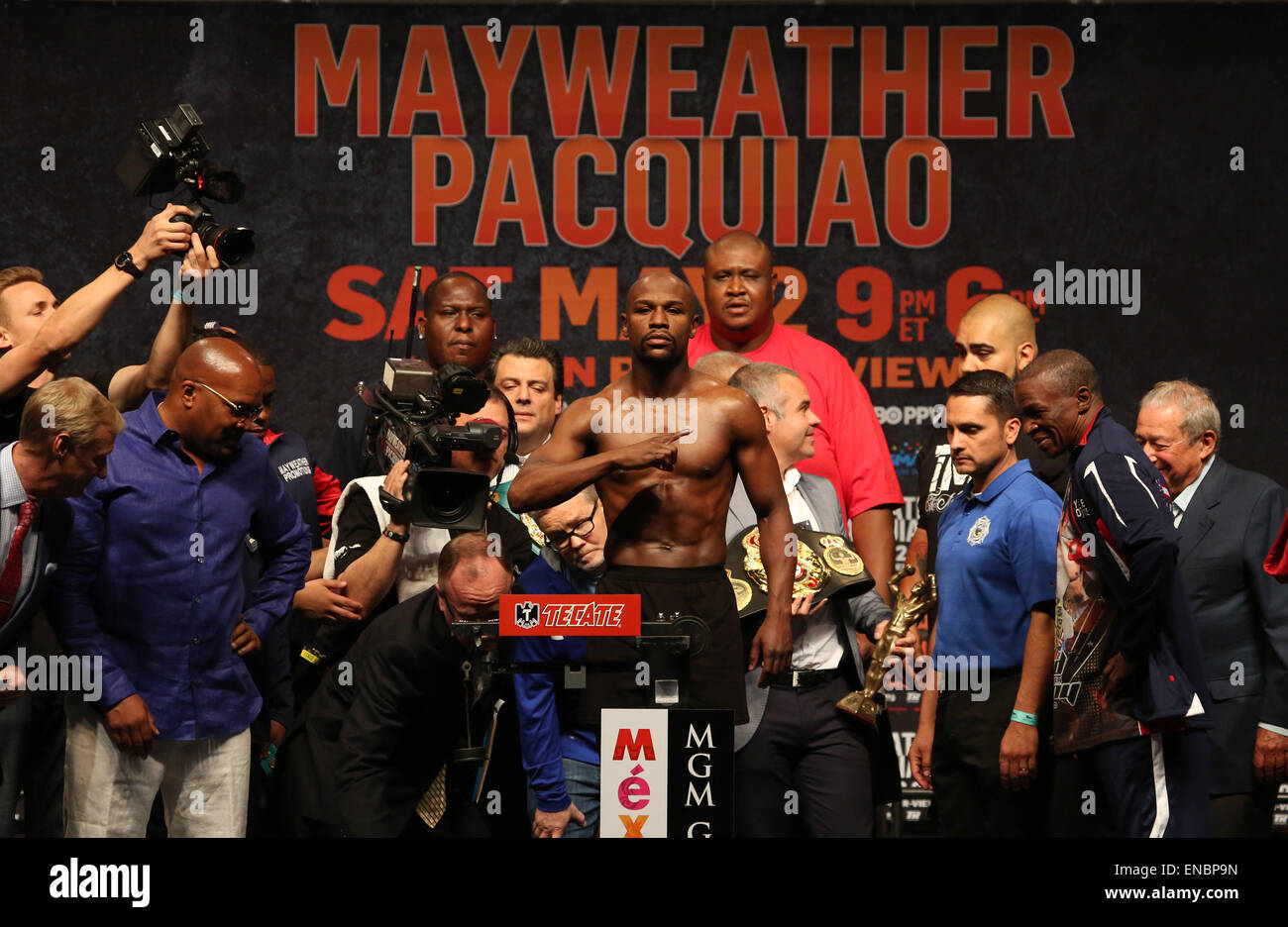 Las Vegas, Nevada, USA. 1st May, 2015. A record 11,500 boxing fans ...