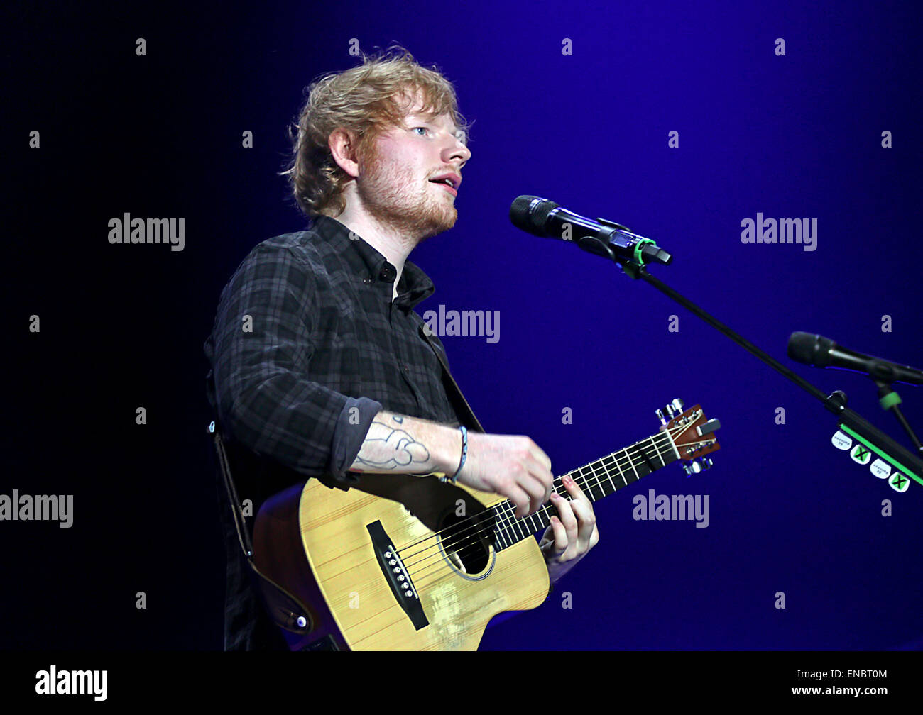 Ed Sheeran performing live on stage at Manchester Arena Featuring: Ed ...