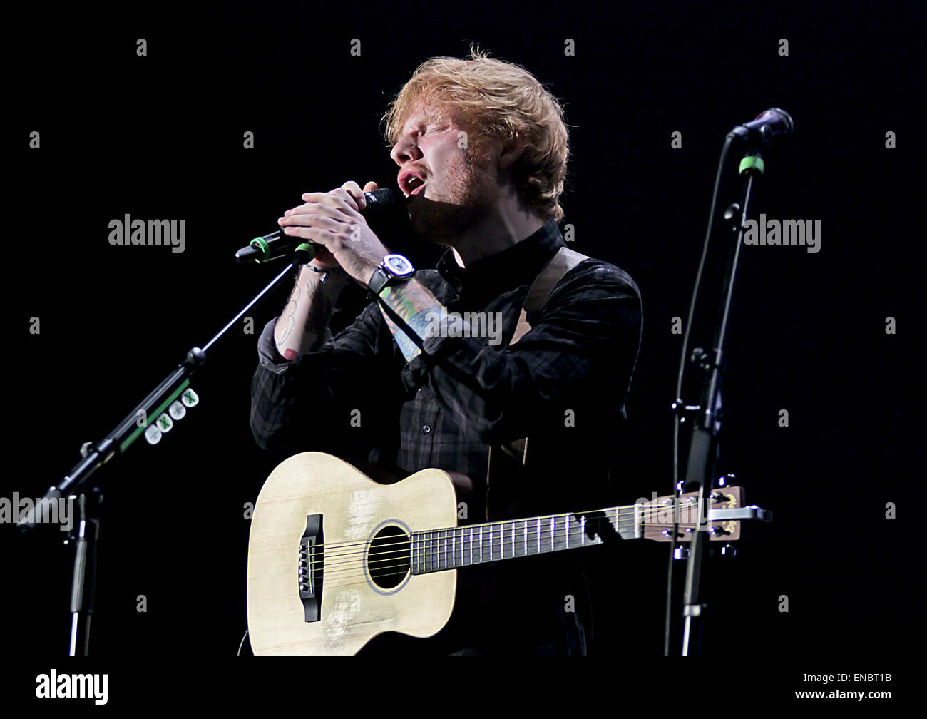 Ed Sheeran performing live on stage at Manchester Arena Featuring: Ed ...