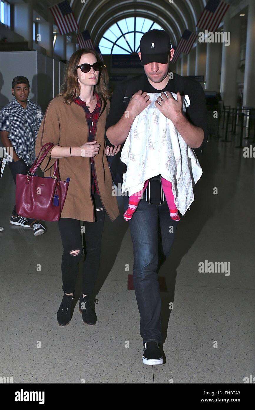 Emily Blunt and family arrive at Los Angeles International Airport (LAX ...