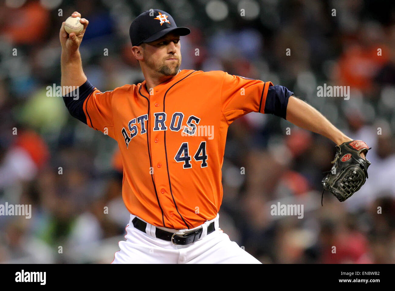 MAY 01 2015: Houston Astros pitcher Luke Gregerson #44 delivers a pitch ...
