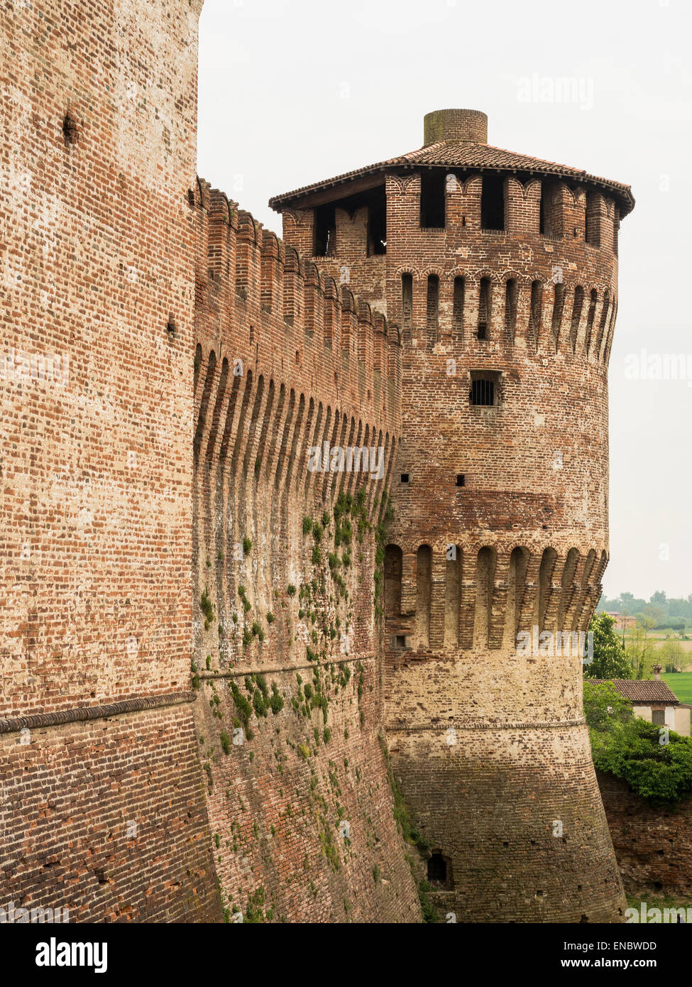 Soncino medieval castle tower view in Italy, Cremona Stock Photo - Alamy