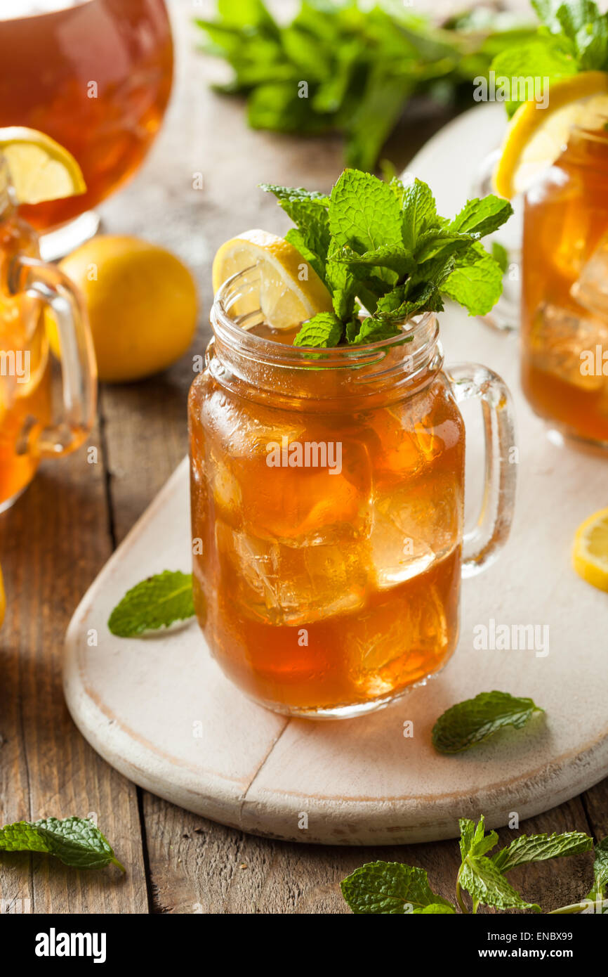Iced cold lemonade hi-res stock photography and images - Alamy