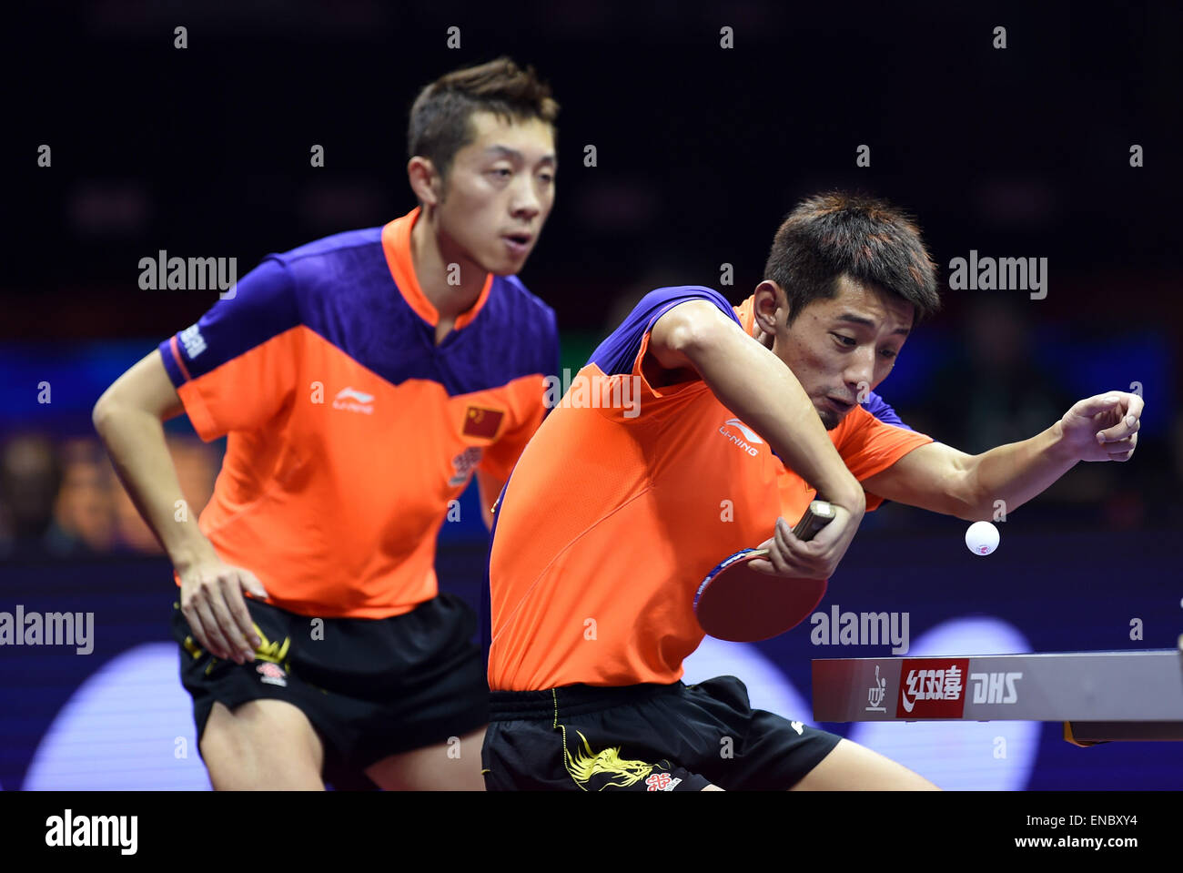 Suzhou, China's Jiangsu Province. 2nd May, 2015. China's Xu Xin(L ...