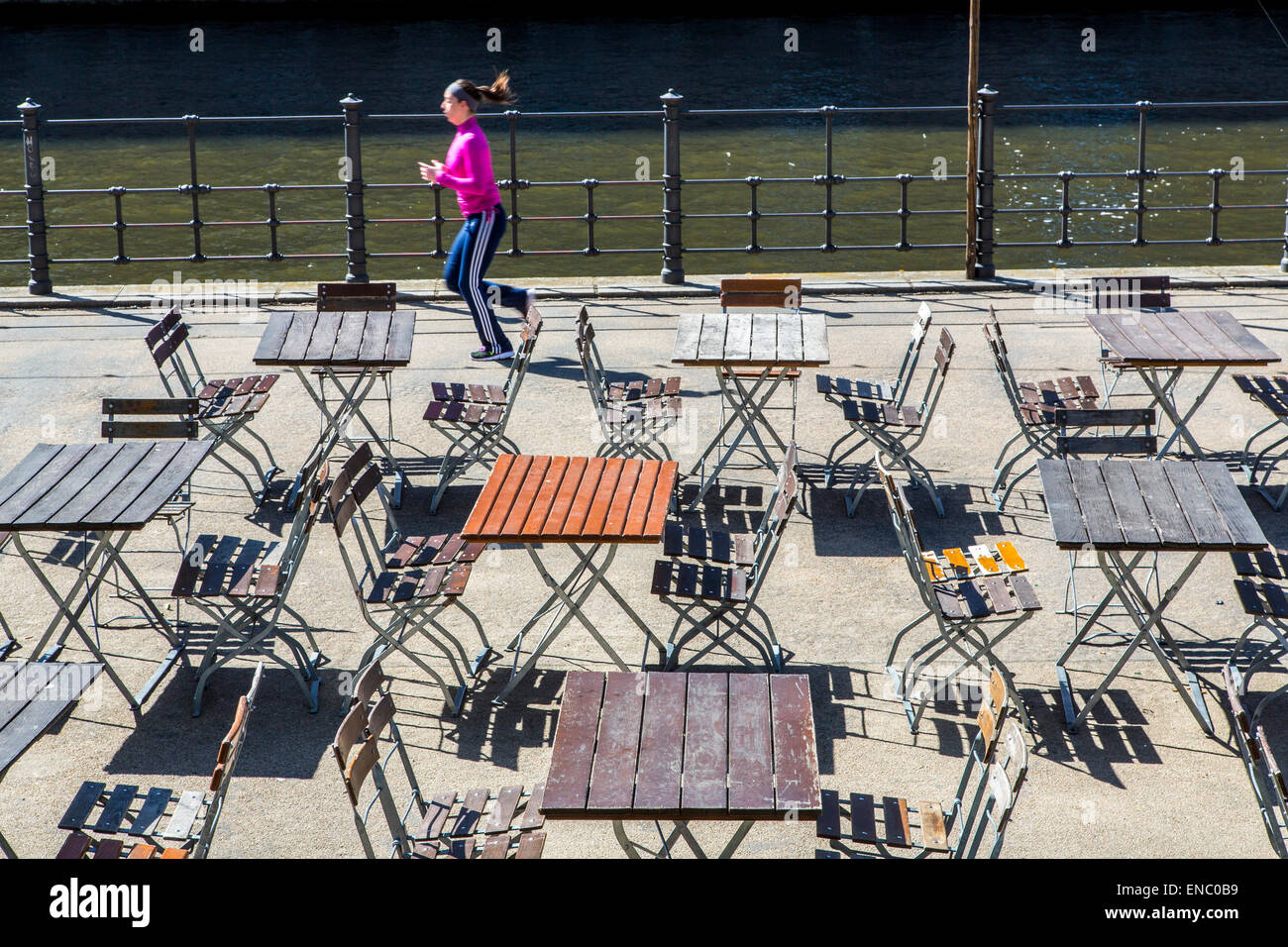 Empty beer tables hi-res stock photography and images - Alamy