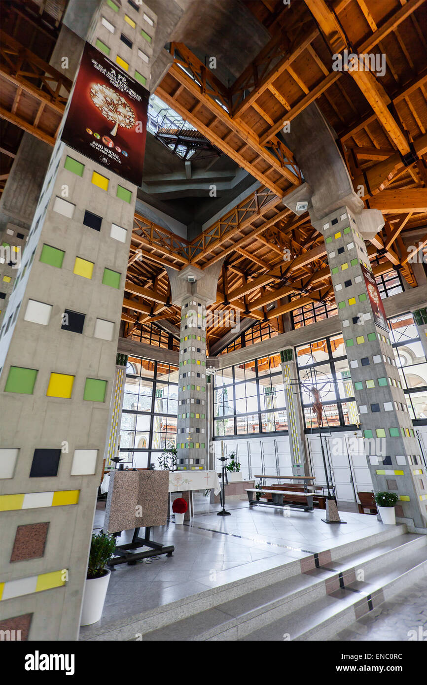 Modern Crypt of the Sao Bento da Porta Aberta Sanctuary, the 2nd most ...
