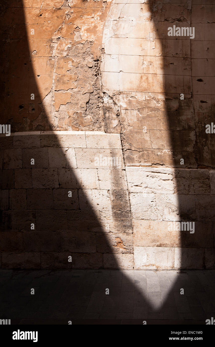 Distorted stone wall Stock Photo - Alamy