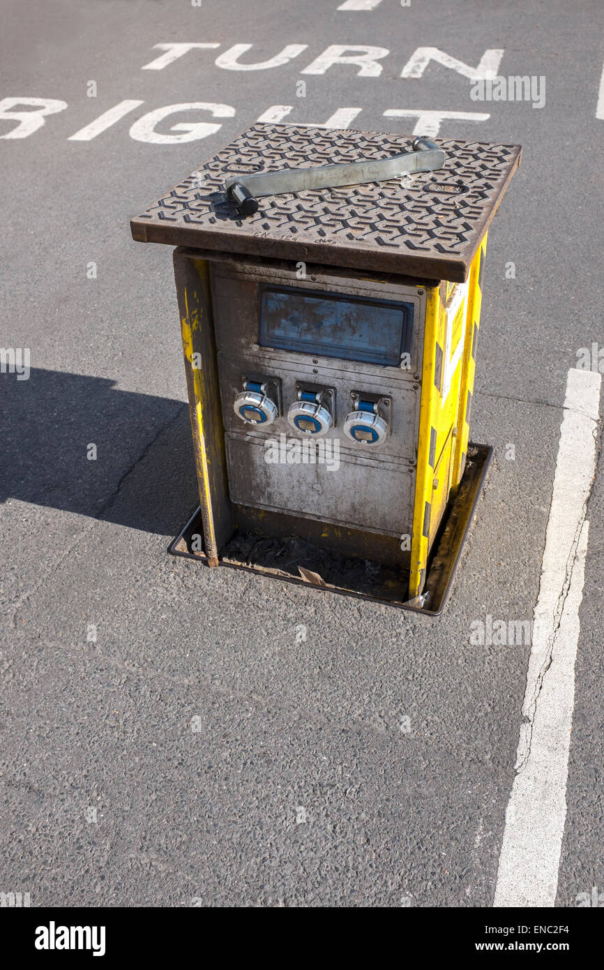 Outdoor power socket hi-res stock photography and images - Alamy