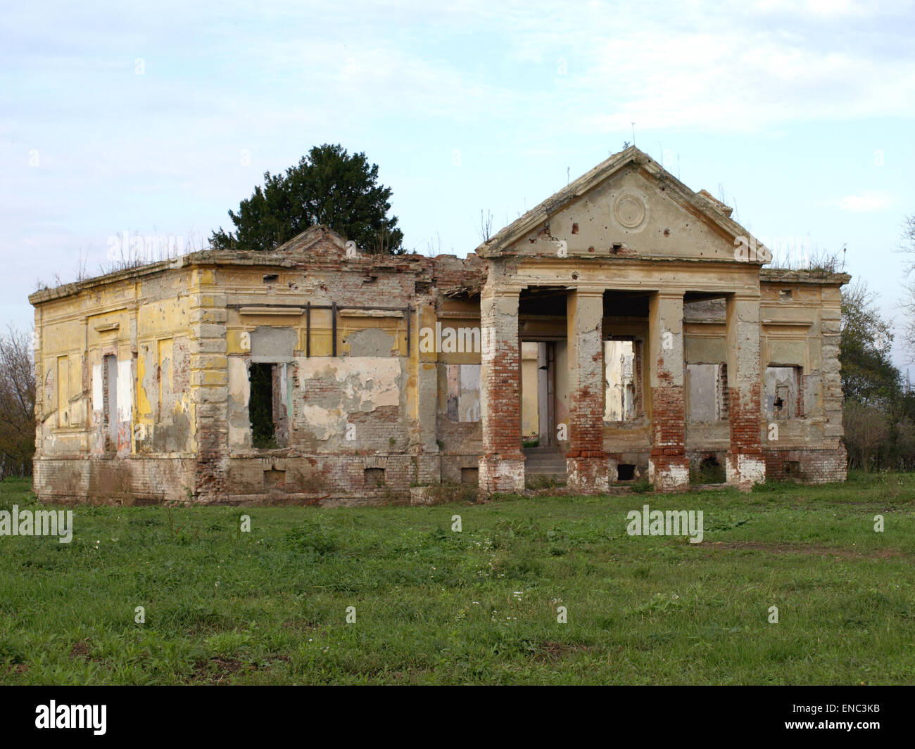Demolished and destroyed the abandoned castle Stock Photo - Alamy