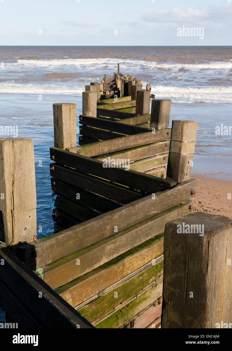 Zig zag groyne hi-res stock photography and images - Alamy