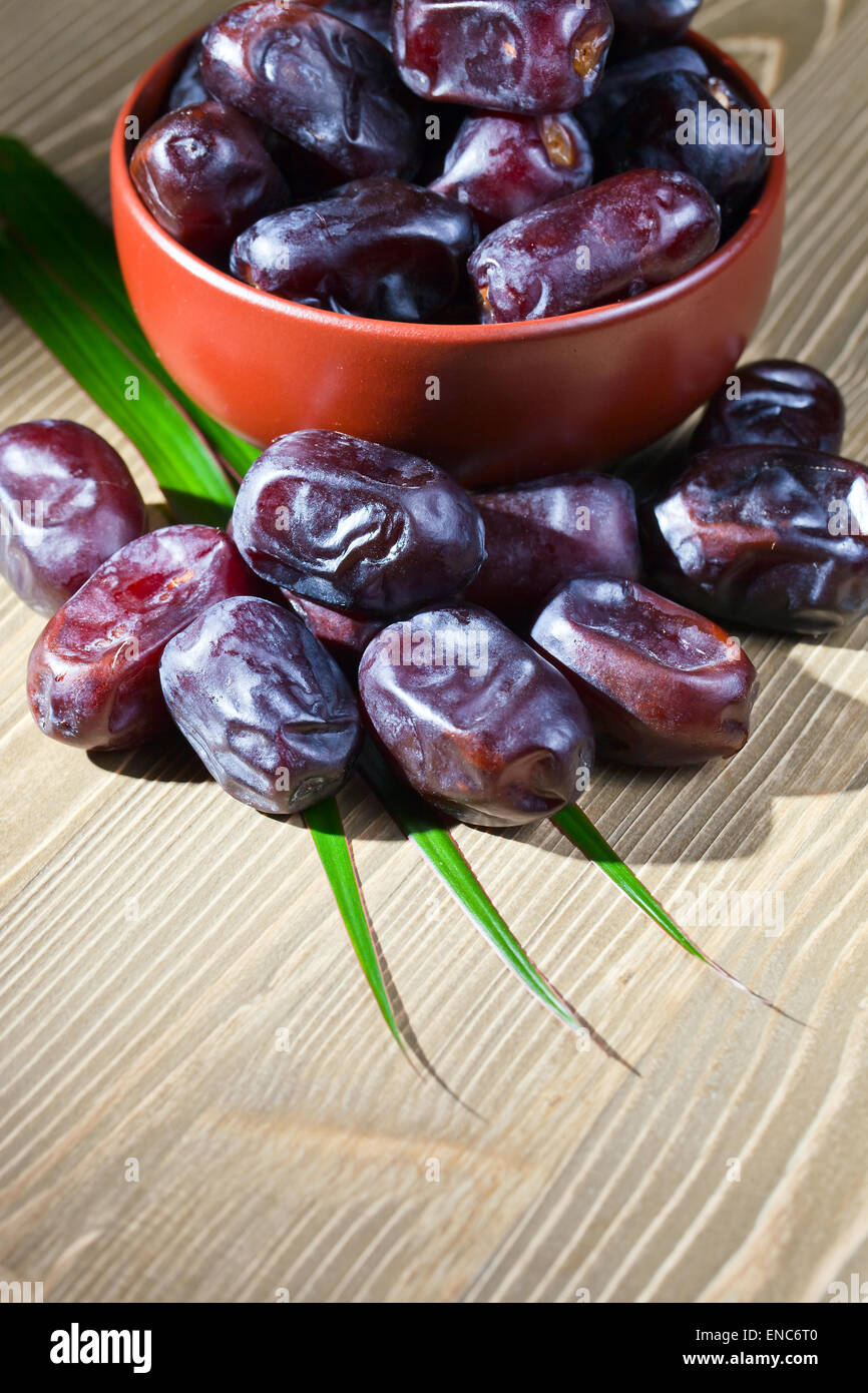 Dates in dish hi-res stock photography and images - Alamy