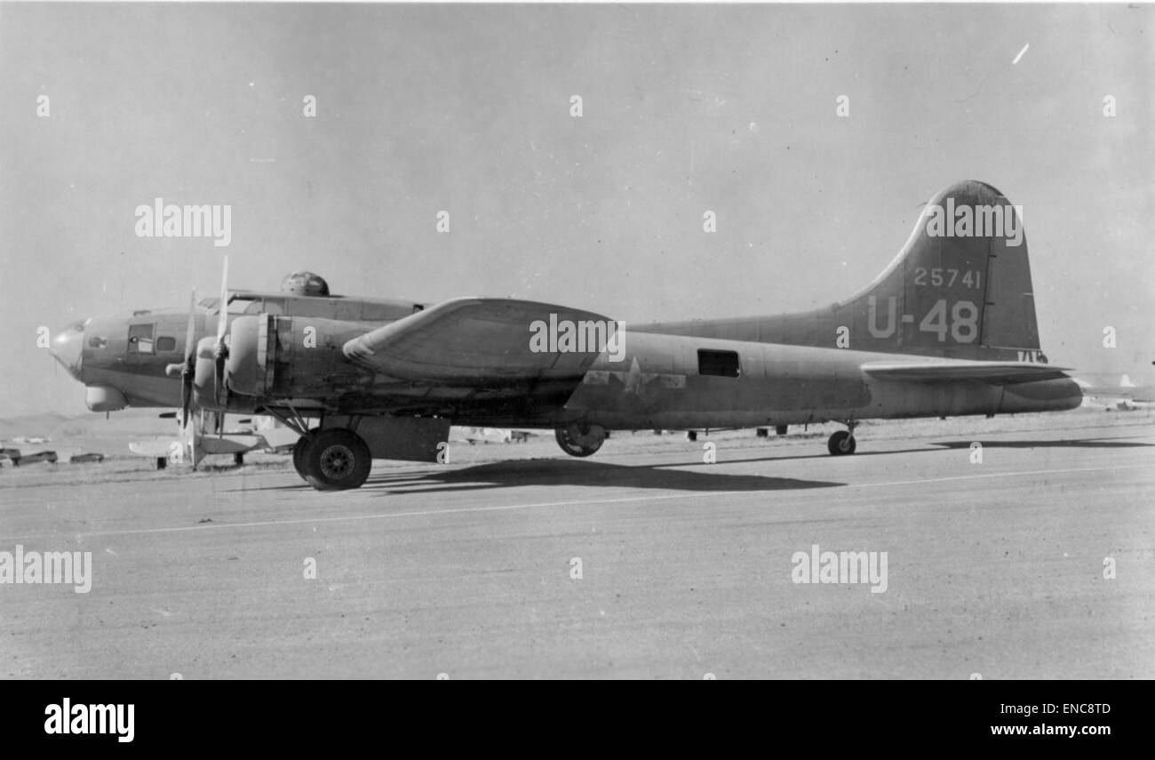 YB-40 PBM Stock Photo - Alamy