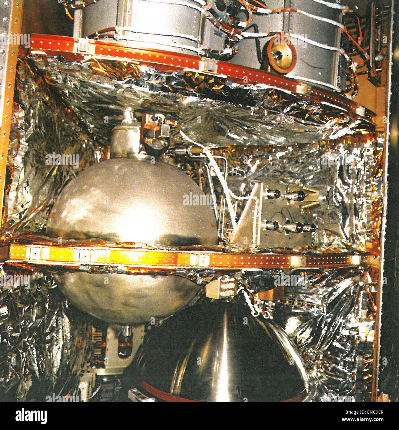 Oxygen tank aircraft hi-res stock photography and images - Alamy