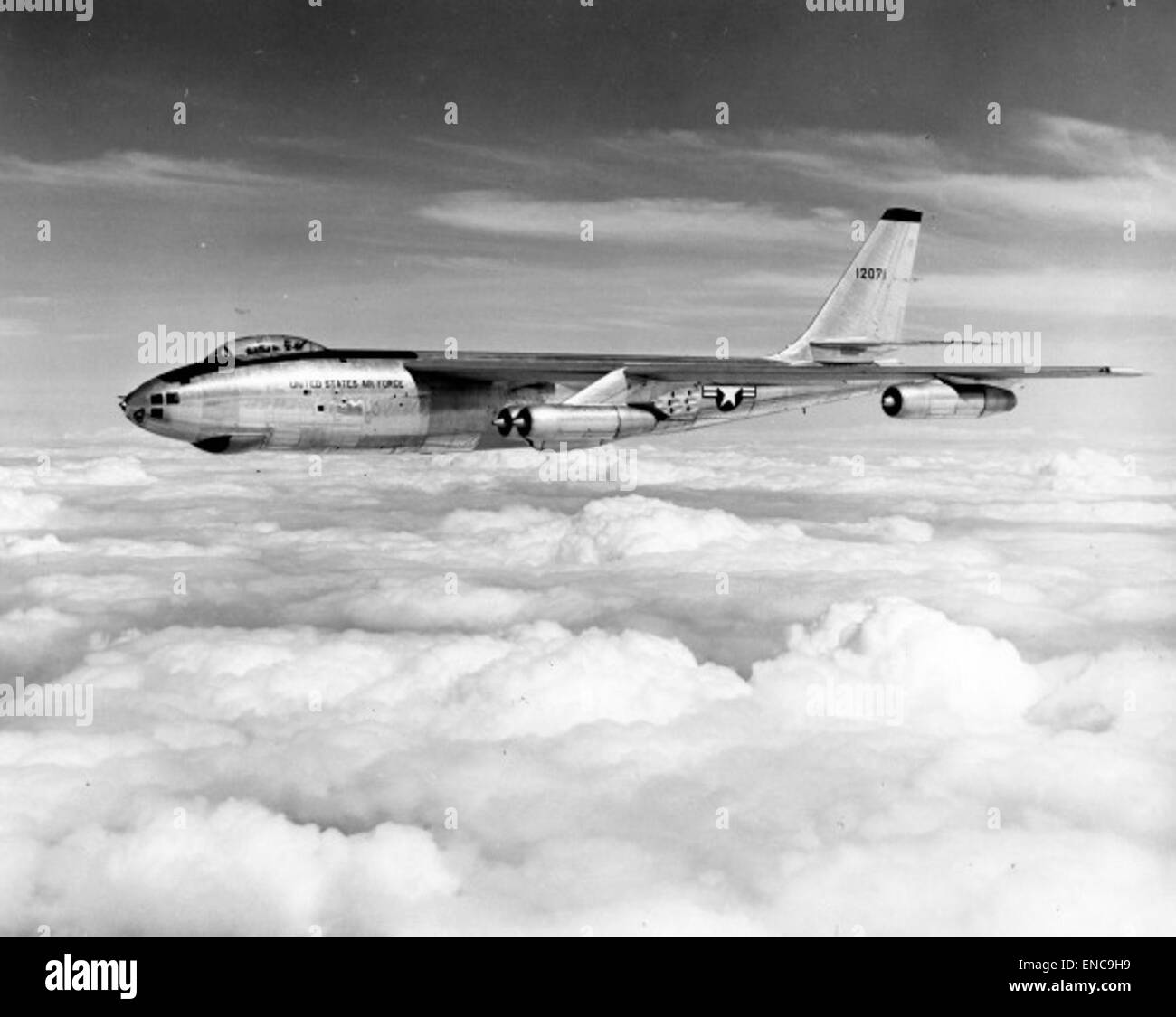 B 47 flight Black and White Stock Photos & Images - Alamy