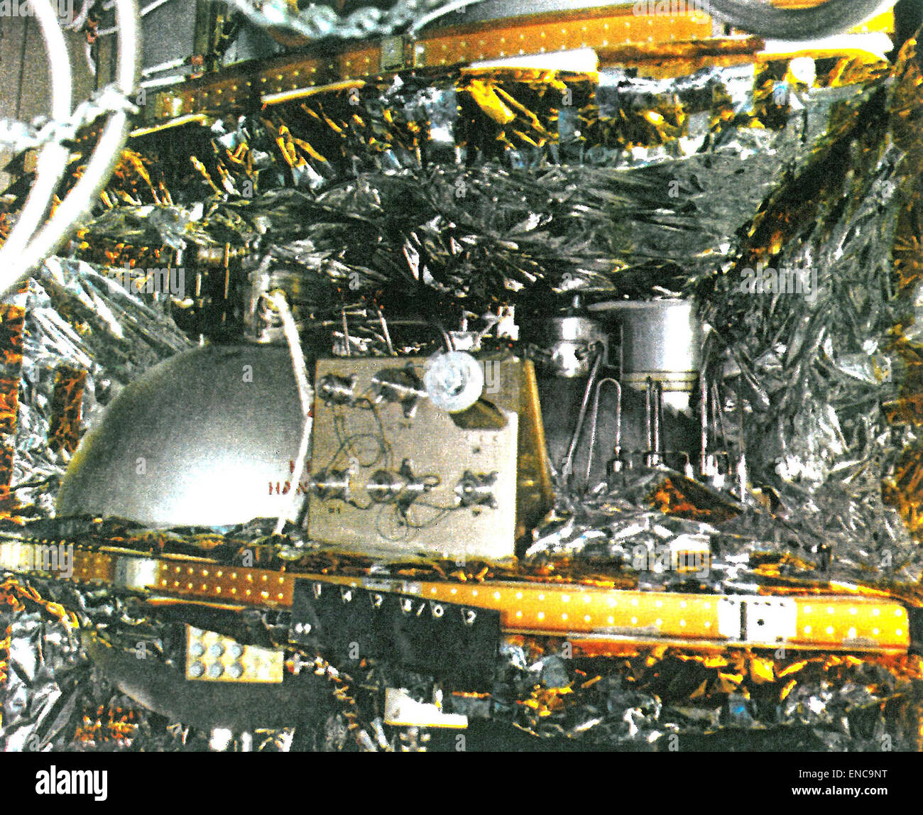 Oxygen tank aircraft hi-res stock photography and images - Alamy