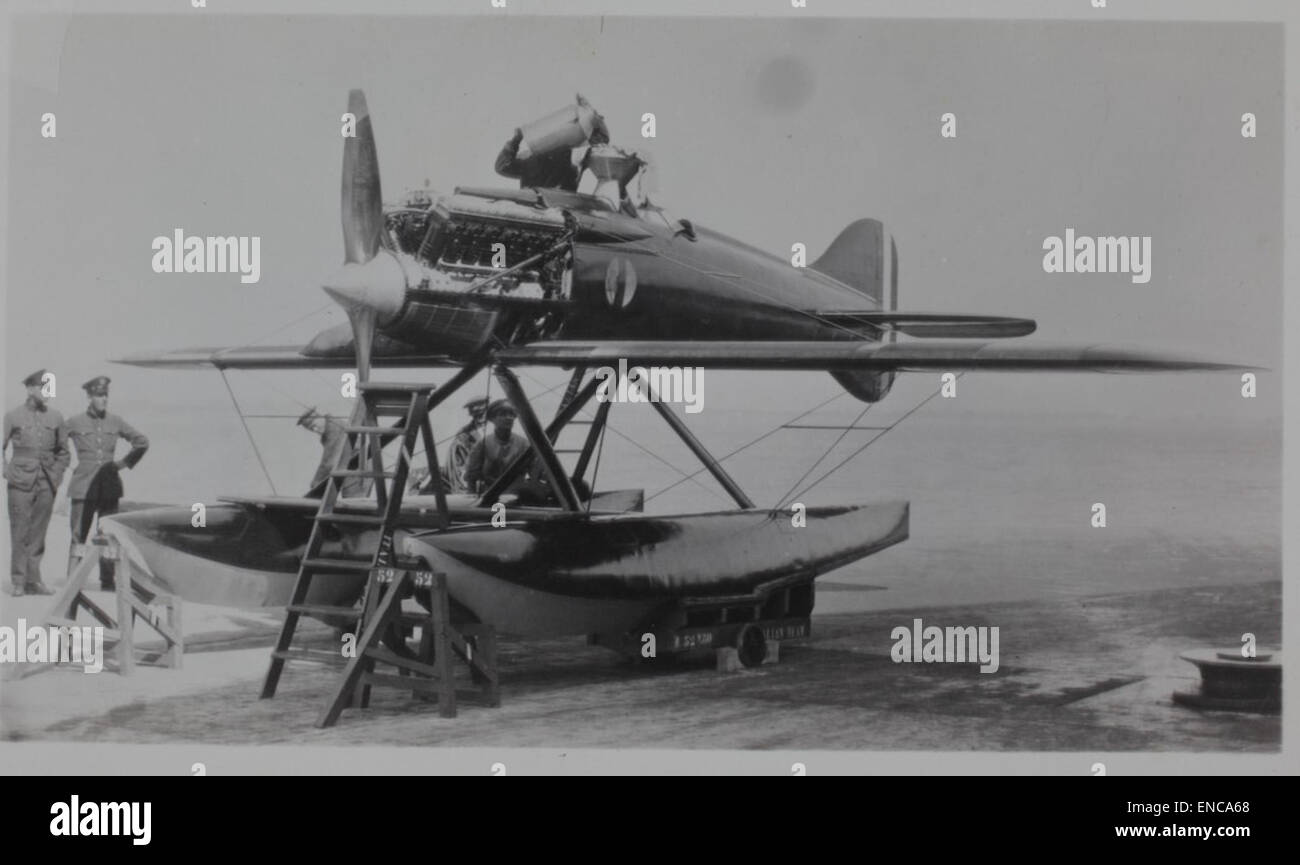 Macchi m52 hi-res stock photography and images - Alamy