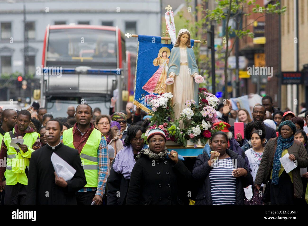 Camberwell, London 2nd May 2015 - Christians carry an effigy of the ...