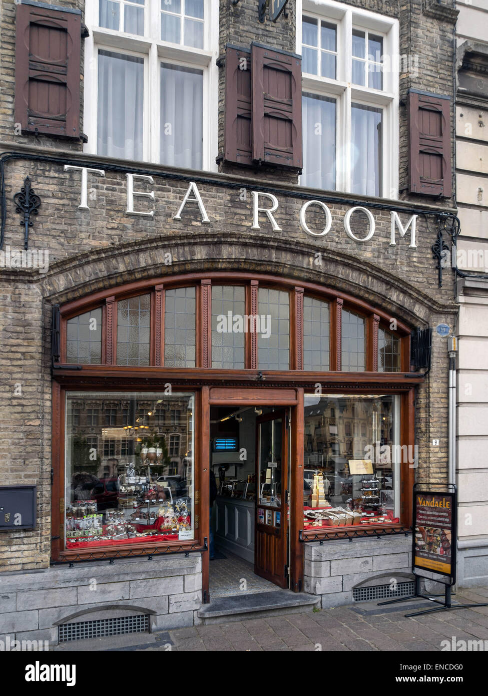 Small tearoom hi-res stock photography and images - Alamy