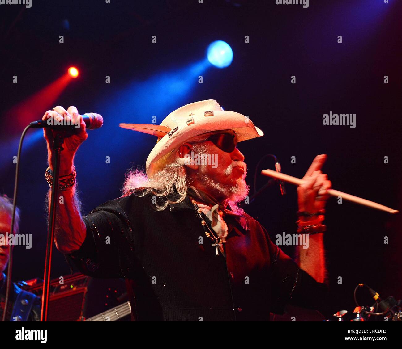 Legendary 70's American rock band Dr. Hook, featuring 77 year old Ray ...