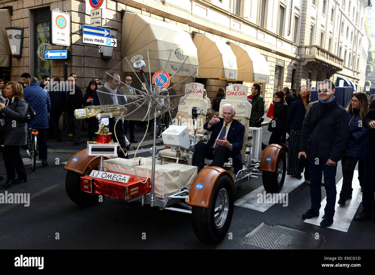 Astronaut Eugene Cernan, Commander of Apollo 17 and walked on the moon ...