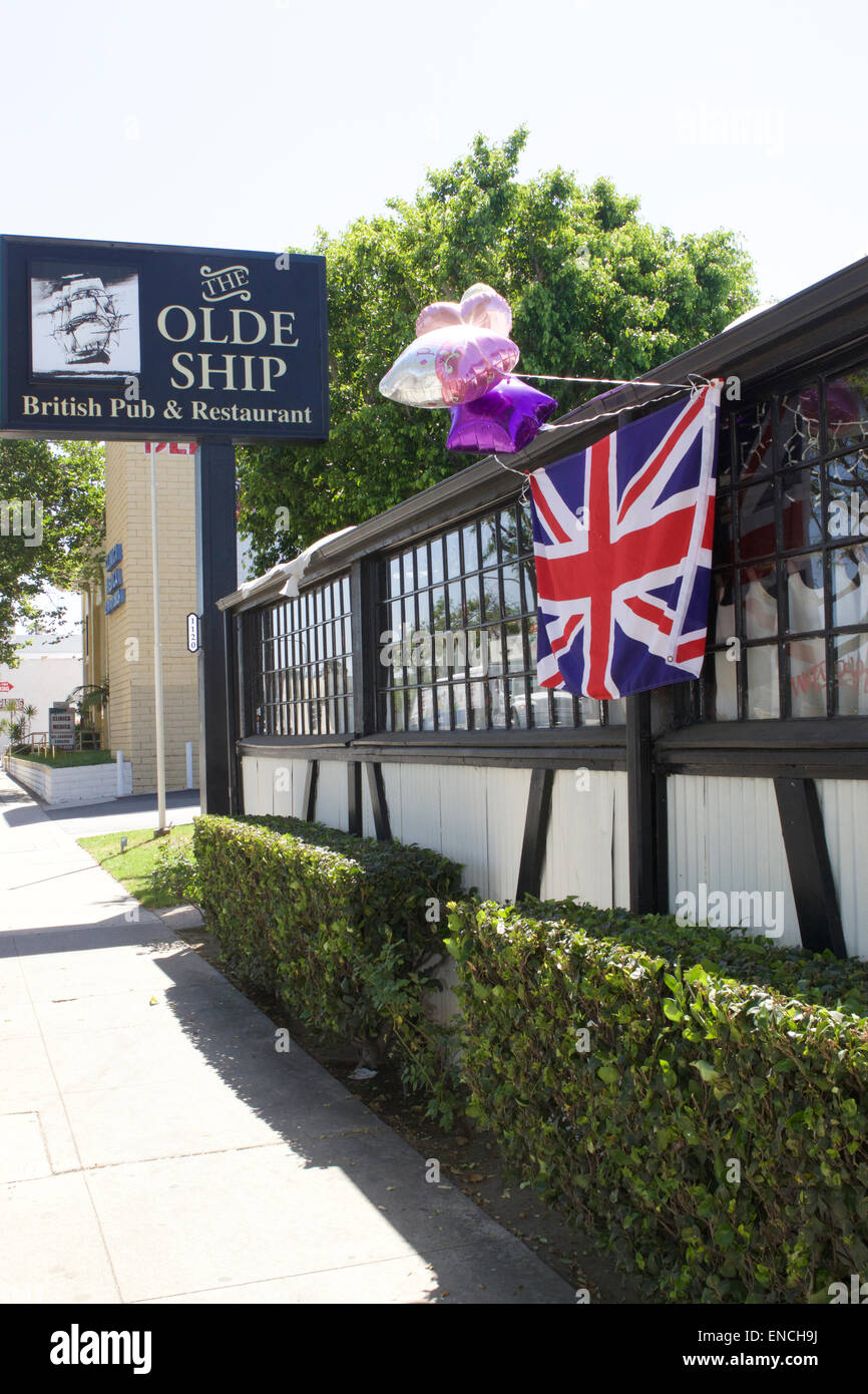 Santa Ana na, California, USA. 2nd May, 2015. As news of the royal birth spread around the world ...