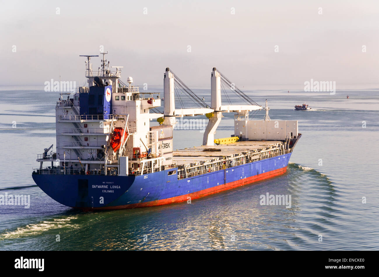 Container Ship Africa Stock Photos & Container Ship Africa Stock Images ...