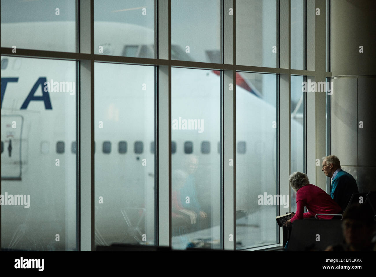 Delta plane gate hi-res stock photography and images - Alamy