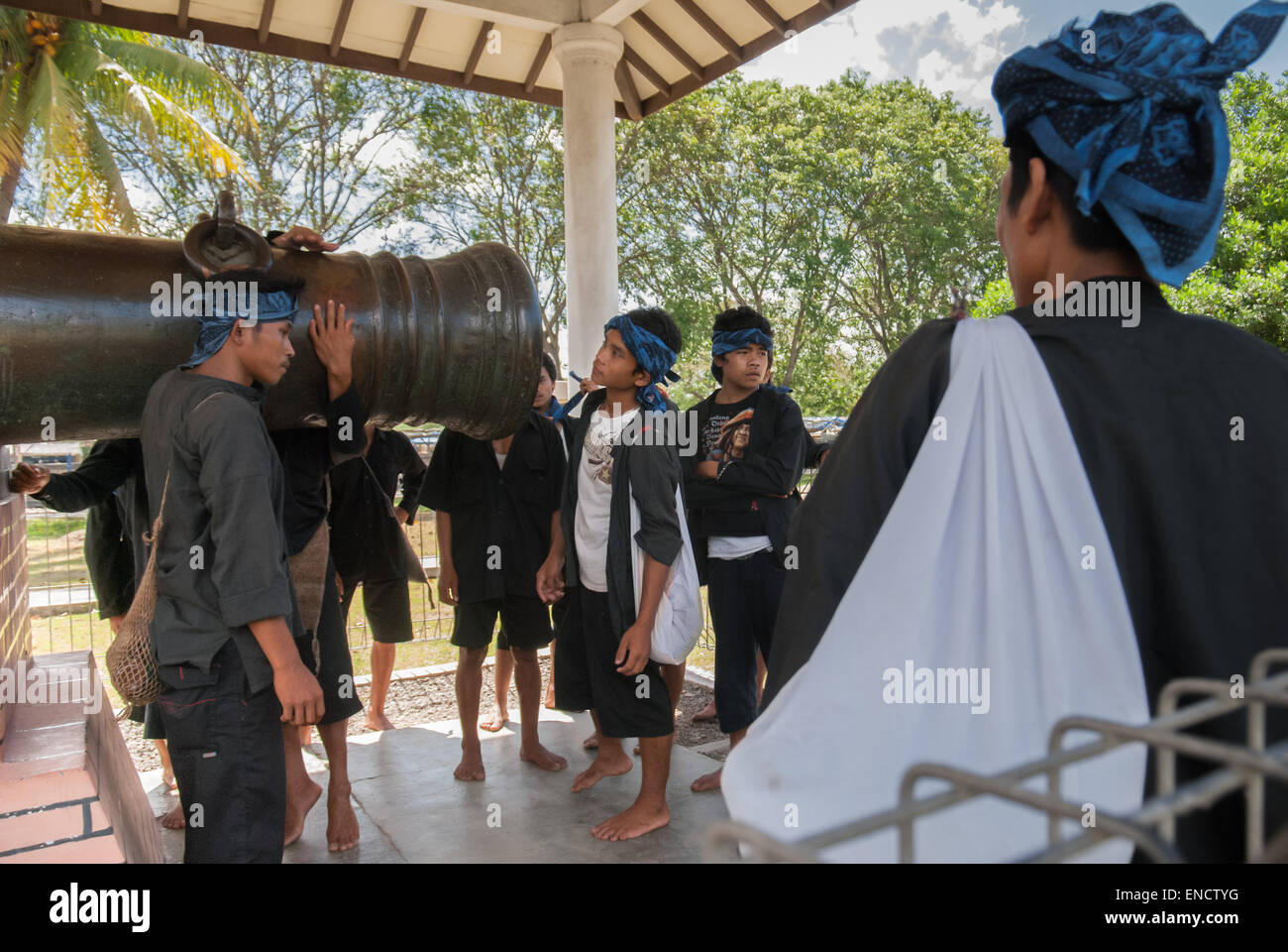 Java tribe hi-res stock photography and images - Alamy