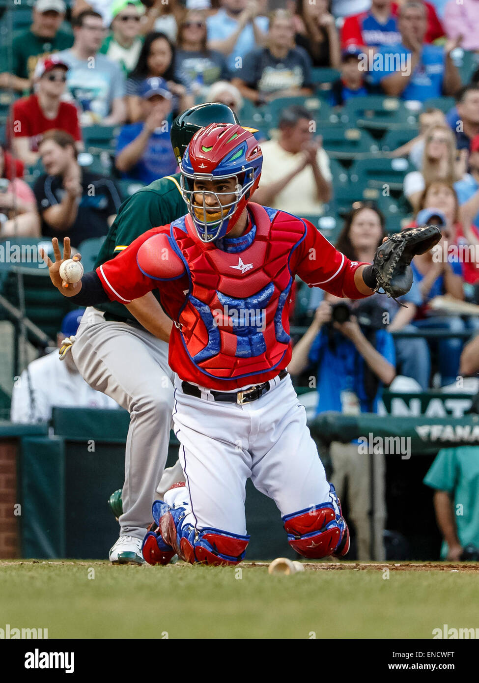 Texas rangers catcher robinson chirinos 61 hi-res stock photography and ...