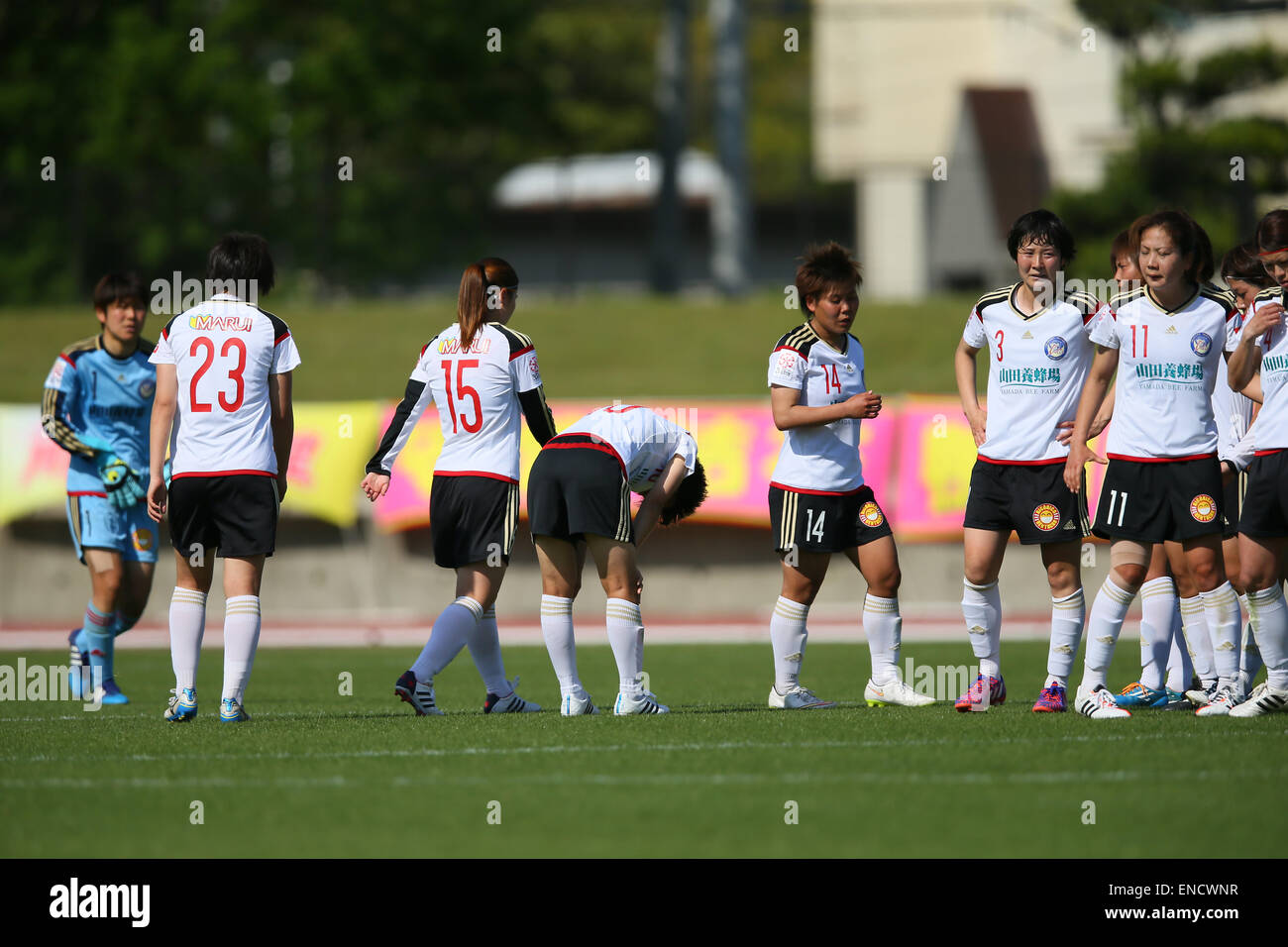ZA Ori Pri Stadium, Chiba, Japan. 2nd May, 2015. Okayama Yunogo Belle ...