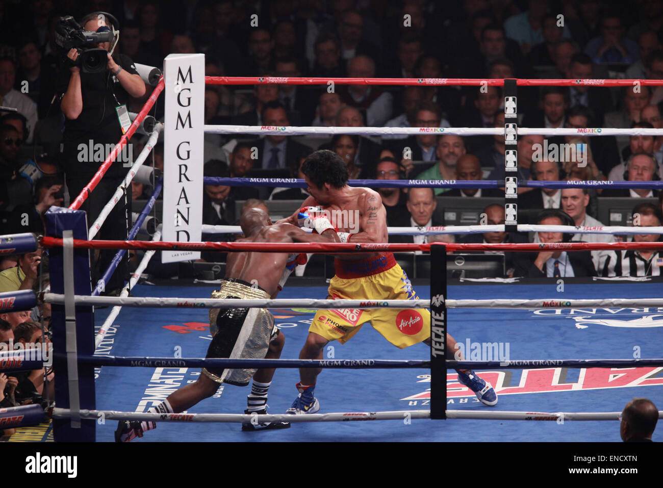 Las Vegas, Nevada, USA. 2nd May, 2015. Boxers Floyd Mayweather and ...