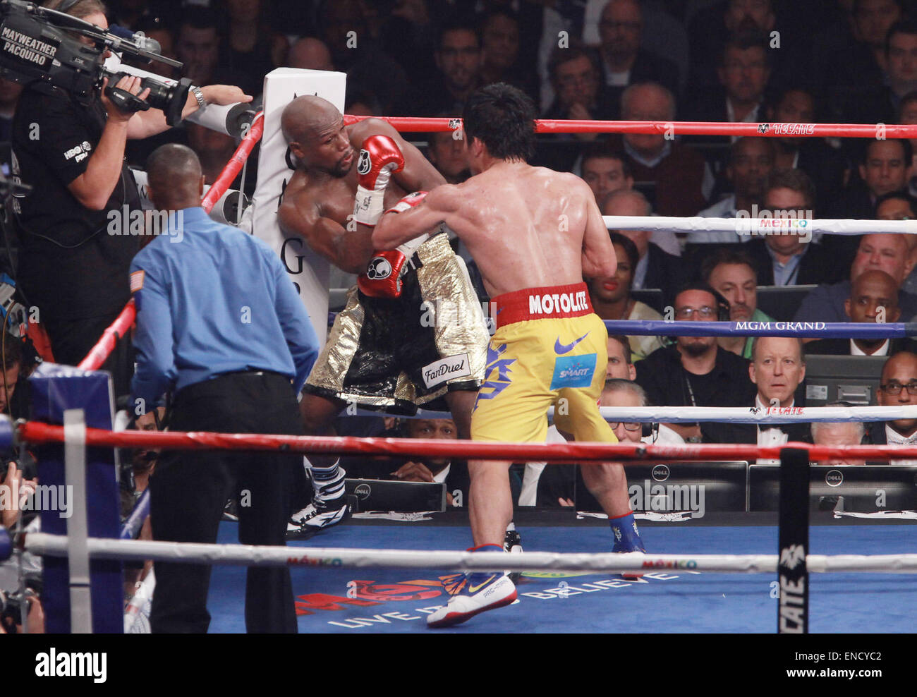 Las Vegas, Nevada, USA. 2nd May, 2015. Boxers Floyd Mayweather and ...